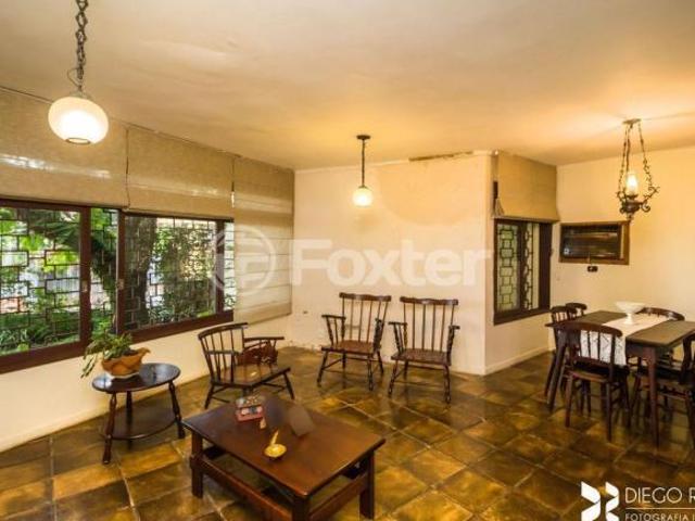 Casa, 4 dormitórios, 168 m², em Menino Deus