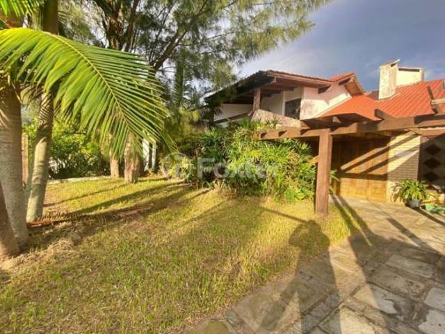 Casa, 4 dormitórios, 179.68 m², em XANGRI LÁ