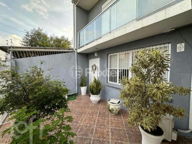 Casa, 4 dormitórios, 180 m², em Farrapos