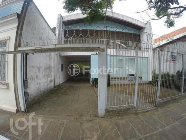 Casa, 4 dormitórios, 180 m², em Rio Branco