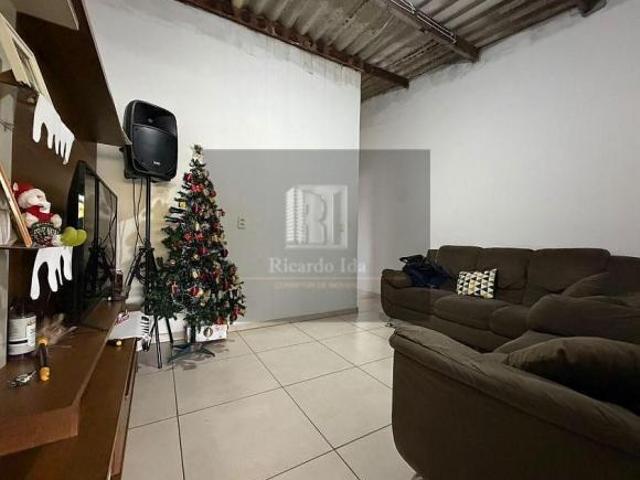 Casa 4 dormitórios