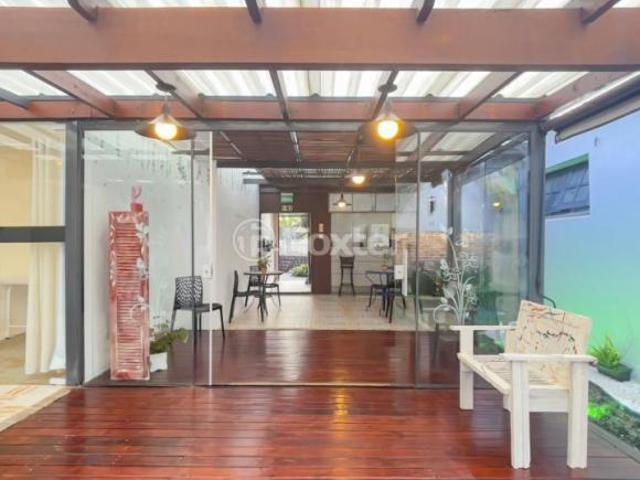 Casa, 4 dormitórios, 195 m², em Cristal