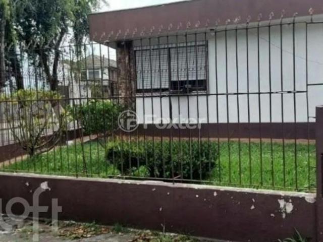 Casa, 4 dormitórios, 205 m², em Passo da Areia
