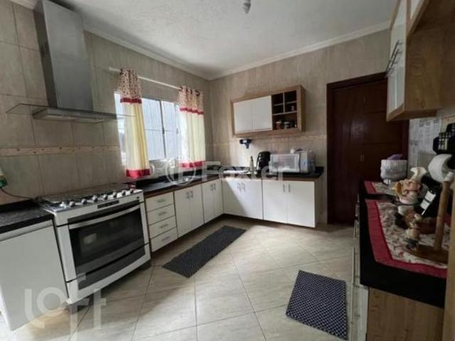 Casa, 4 dormitórios, 200 m², em Jardim Marisa
