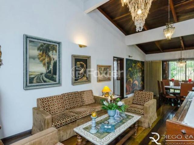 Casa, 4 dormitórios, 200 m², em Partenon