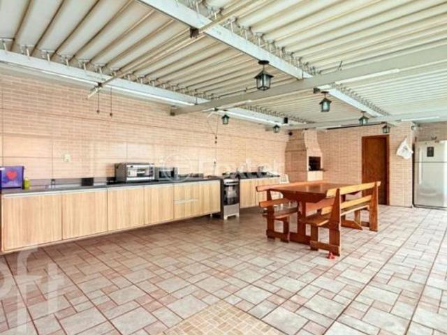 Casa, 4 dormitórios, 200 m², em Partenon