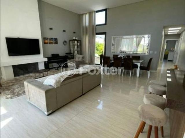 Casa, 4 dormitórios, 201.52 m², em Arco Íris