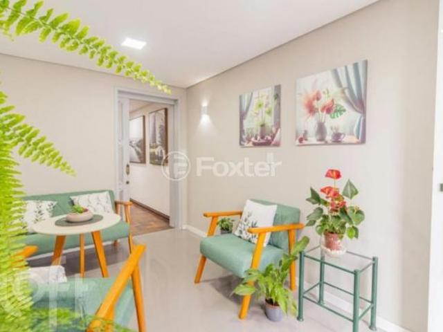 Casa, 4 dormitórios, 214 m², em Menino Deus