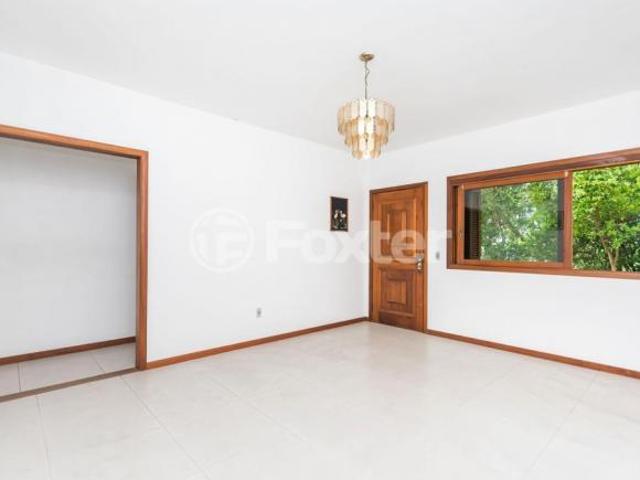 Casa, 4 dormitórios, 225 m², em Mont Serrat