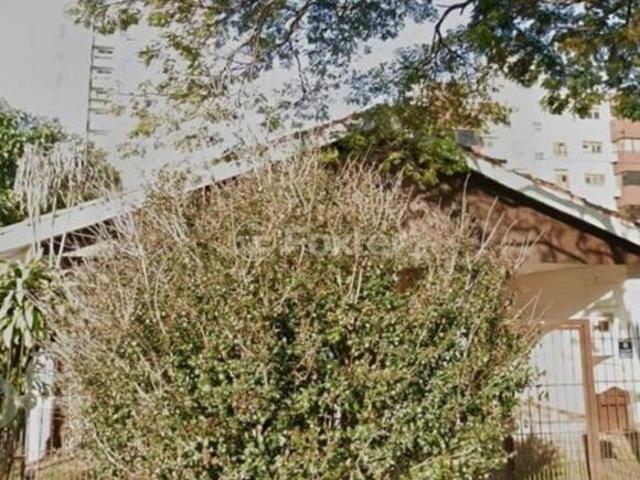 Casa, 4 dormitórios, 228 m², em Menino Deus