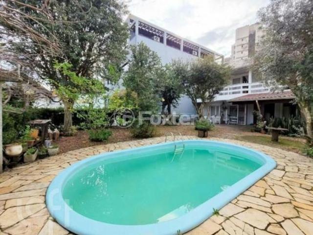 Casa, 4 dormitórios, 228.4 m², em Jardim Mauá