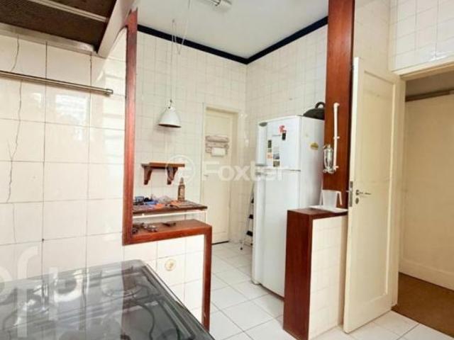 Casa, 4 dormitórios, 221 m², em Petrópolis