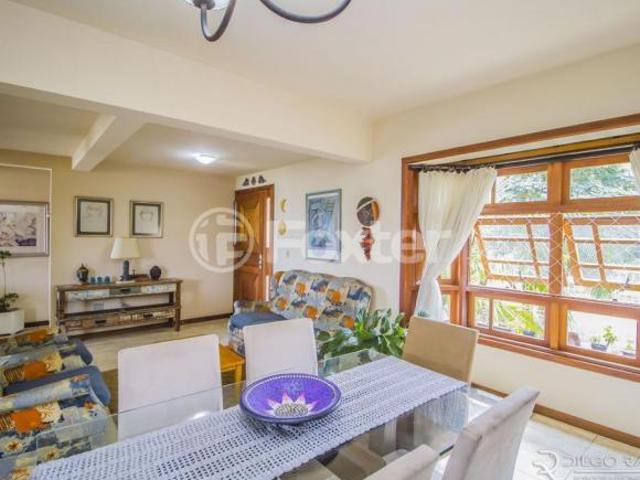 Casa, 4 dormitórios, 221.74 m², em Medianeira