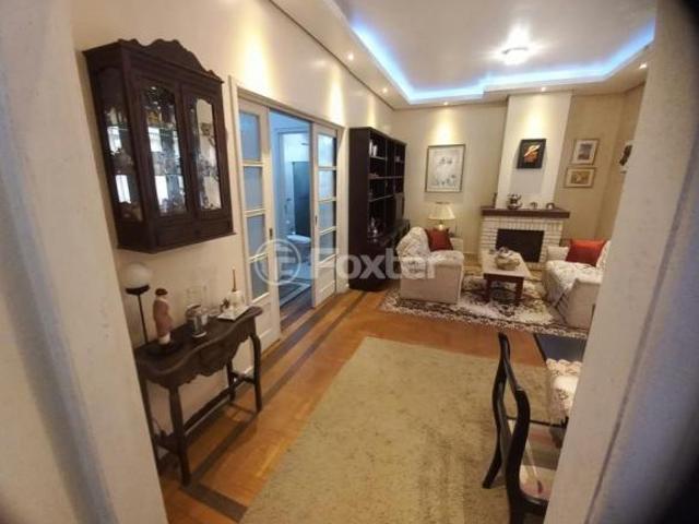 Casa, 4 dormitórios, 236 m², em Petrópolis