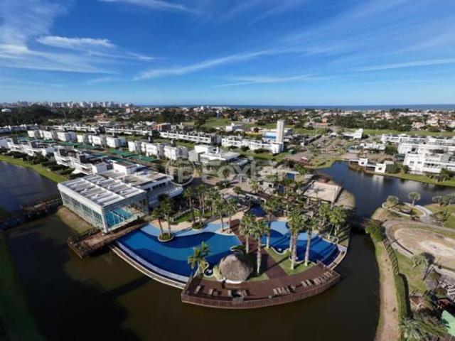 Casa, 4 dormitórios, 230 m², em Atlântida