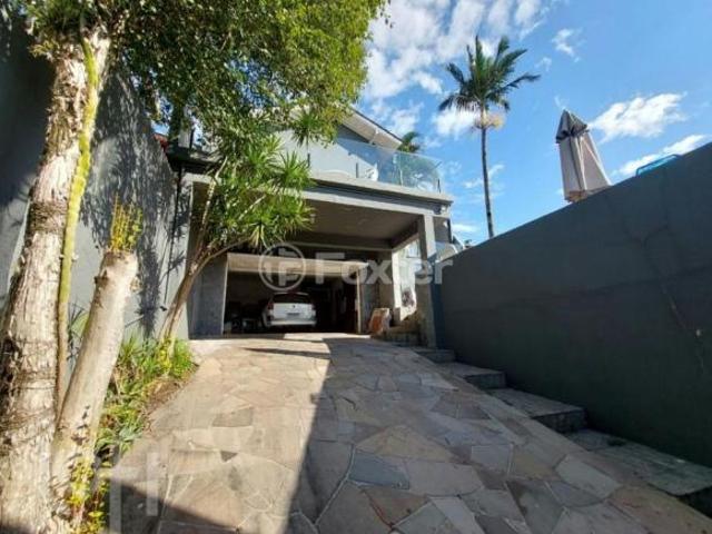Casa, 4 dormitórios, 245.94 m², em Jardim América