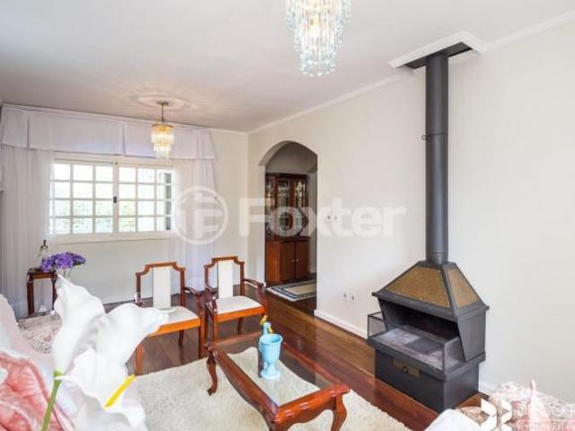 Casa, 4 dormitórios, 247.2 m², em Partenon