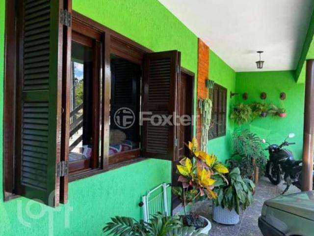 Casa, 4 dormitórios, 240 m², em Mário Quintana