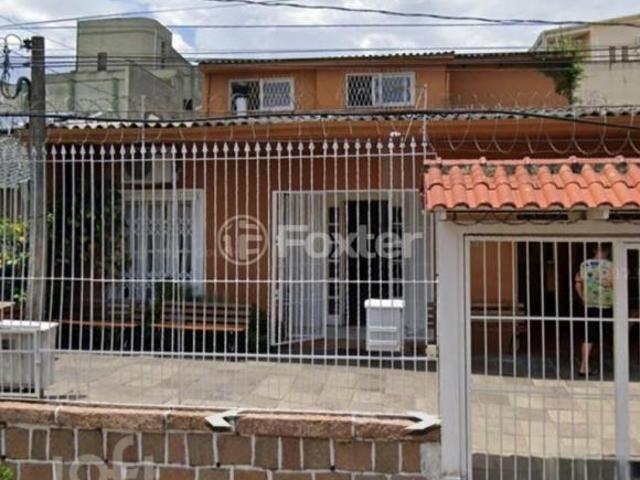 Casa, 4 dormitórios, 240 m², em Partenon