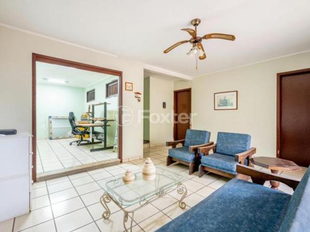 Casa, 4 dormitórios, 240 m², em Teresópolis