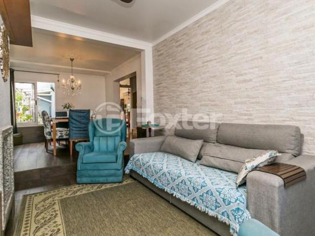 Casa, 4 dormitórios, 243 m², em Partenon