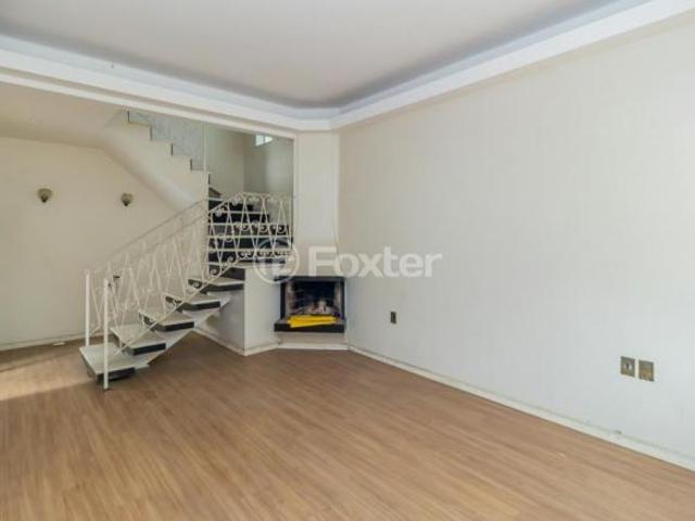 Casa, 4 dormitórios, 243.2 m², em Partenon
