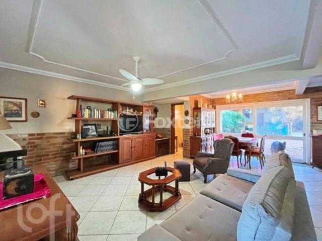 Casa, 4 dormitórios, 250 m², em Ipanema