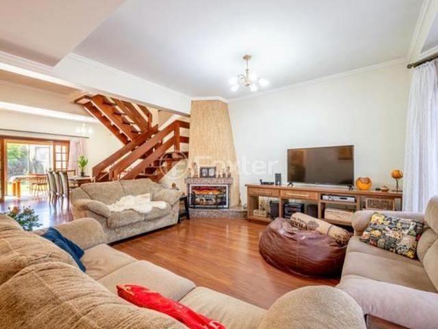 Casa, 4 dormitórios, 252 m², em Ipanema