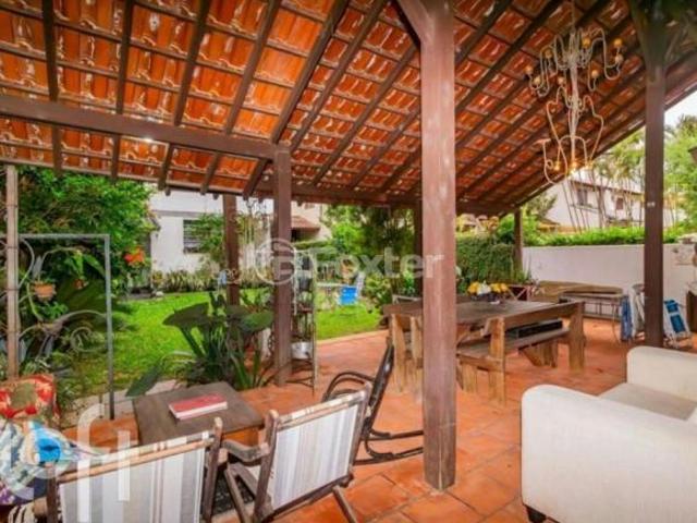Casa, 4 dormitórios, 252.13 m², em Ipanema