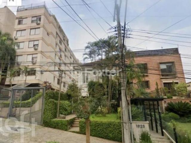 Casa, 4 dormitórios, 264 m², em Rio Branco