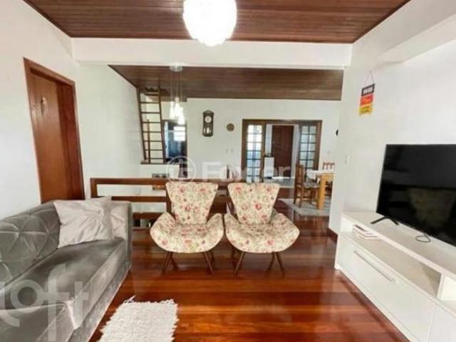 Casa, 4 dormitórios, 265 m², em Sarandi