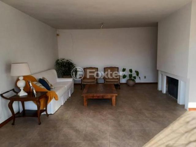 Casa, 4 dormitórios, 266 m², em Vila Assunção
