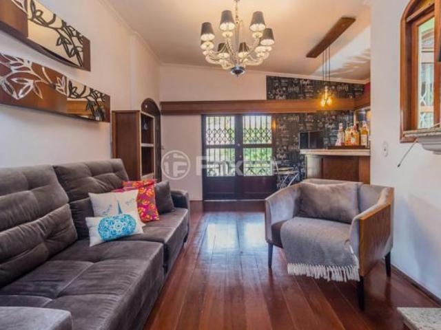 Casa, 4 dormitórios, 260 m², em Jardim Sabará
