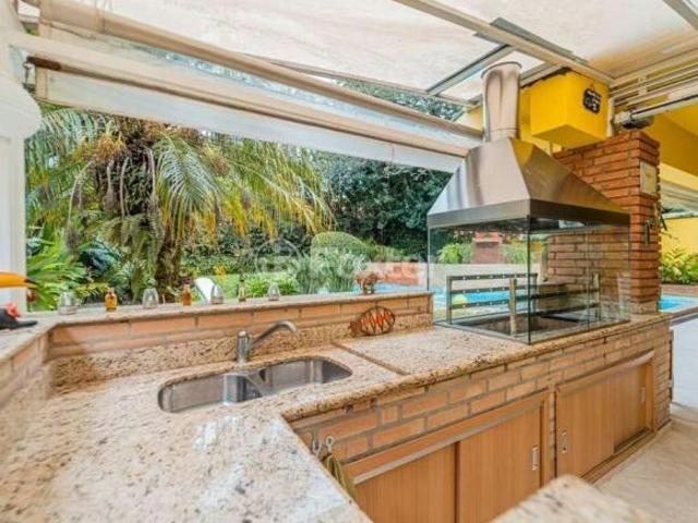Casa, 4 dormitórios, 260 m², em Jardim Santa Helena