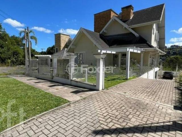 Casa, 4 dormitórios, 270 m², em Vale das Colinas