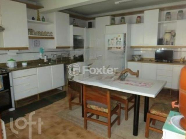 Casa, 4 dormitórios, 289 m², em Teresópolis