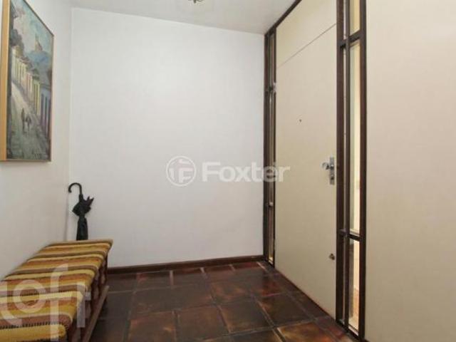Casa, 4 dormitórios, 289.71 m², em Petrópolis