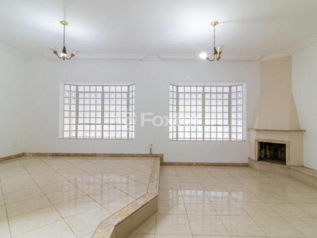 Casa, 4 dormitórios, 280 m², em Super Quadra Morumbi
