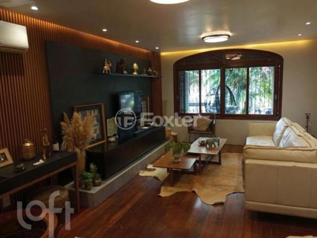 Casa, 4 dormitórios, 296.08 m², em Três Figueiras