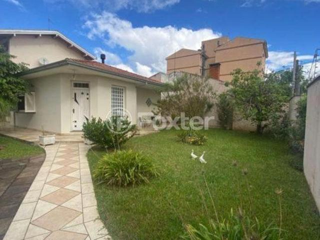 Casa, 4 dormitórios, 297 m², em Fião