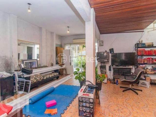 Casa, 4 dormitórios, 298 m², em Partenon