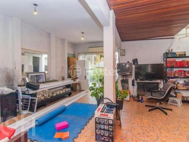 Casa, 4 dormitórios, 298 m², em Partenon