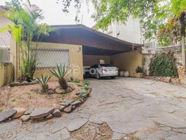 Casa, 4 dormitórios, 290 m², em Petrópolis
