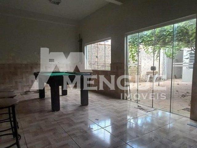 Casa 4 Dormitórios, 2 vagas cobertas com 190m² no bairro Sarandi, por RS 269.000,00