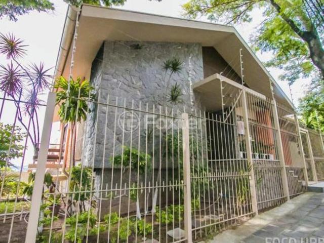 Casa, 4 dormitórios, 306 m², em Santo Antônio