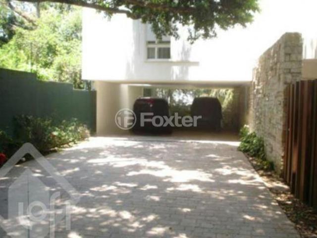 Casa, 4 dormitórios, 300 m², em Pedra Redonda