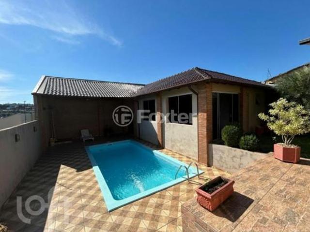 Casa, 4 dormitórios, 302.33 m², em Petrópolis