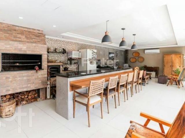 Casa, 4 dormitórios, 315 m², em Três Figueiras