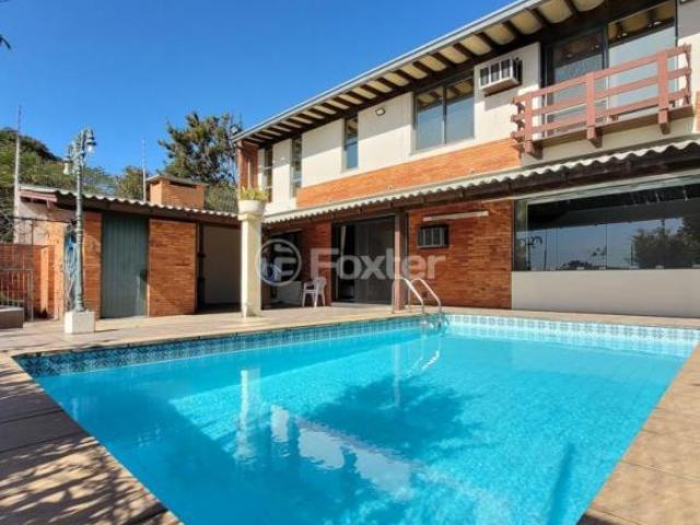 Casa, 4 dormitórios, 318 m², em Três Figueiras