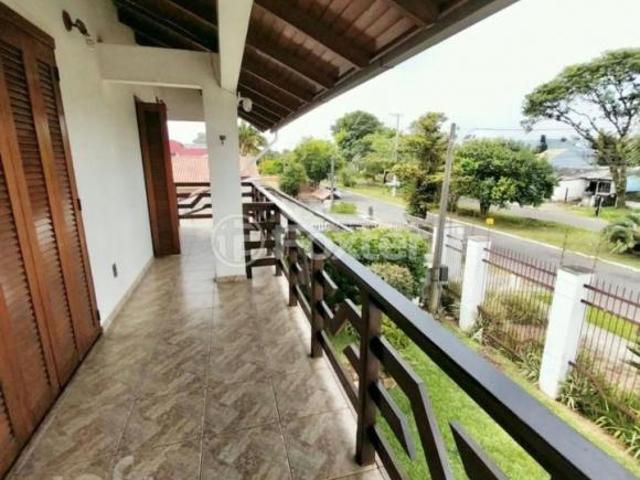 Casa, 4 dormitórios, 310 m², em Igara
